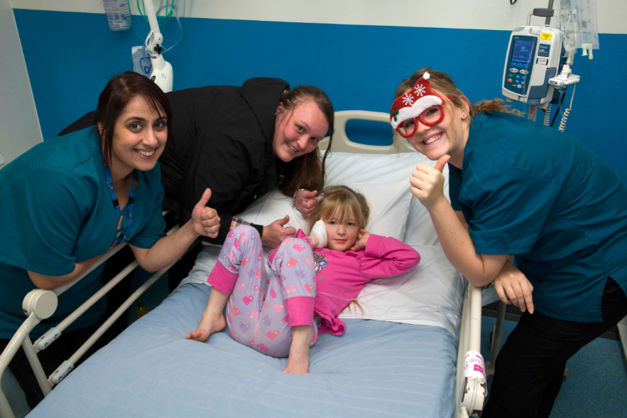 Virtual Santa brings festive joy to young patients at Leicester ...